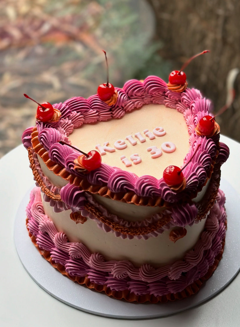 Vintage Heart – Bakes by Steph